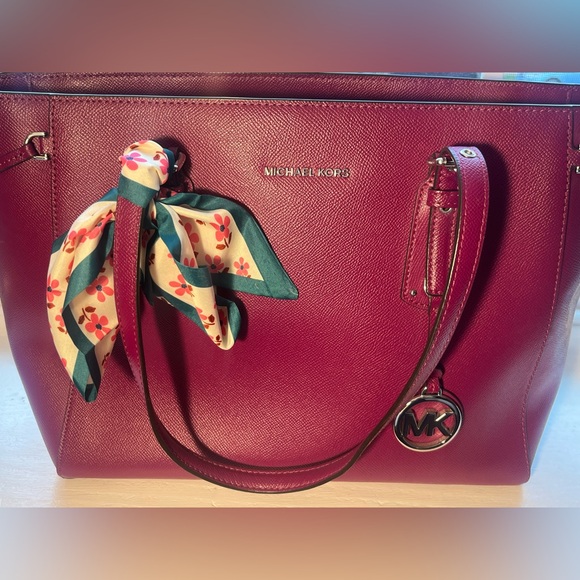 Michael Kors | Bags | Michael Kors Nwot Multipocket Large Jet Set Bag ...